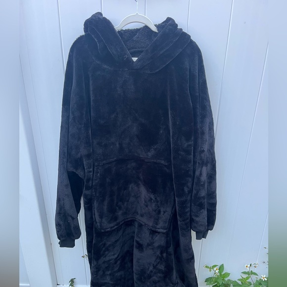 Other | Black Snuggie L | Poshmark